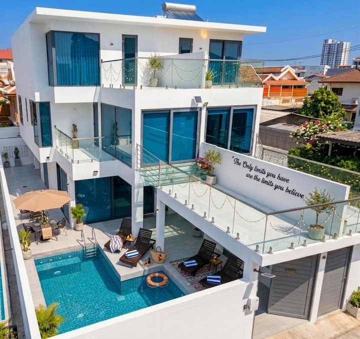 Modern 4br Pool Villa - Luxury & Chill Atmosphere - Pattaya