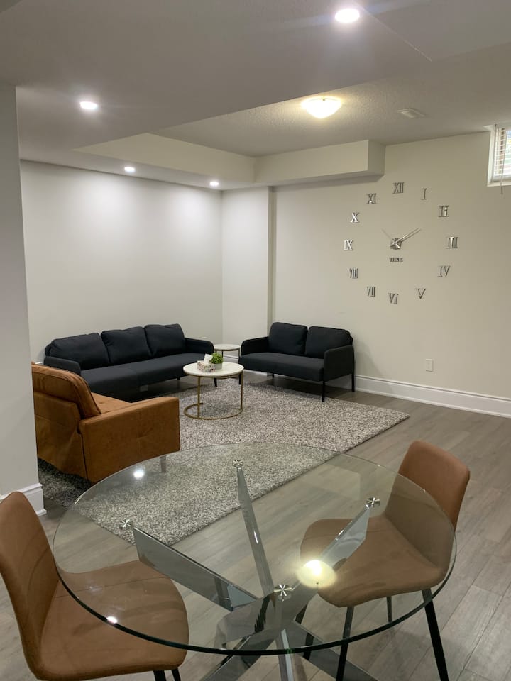 2 Bedrooms Unit, 4 People And Baby Cribs - Bolton, ON, Canada