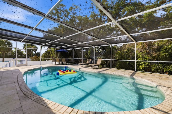 Sarasota Retreat With Private Pool Near Siesta Key - Sarasota, FL