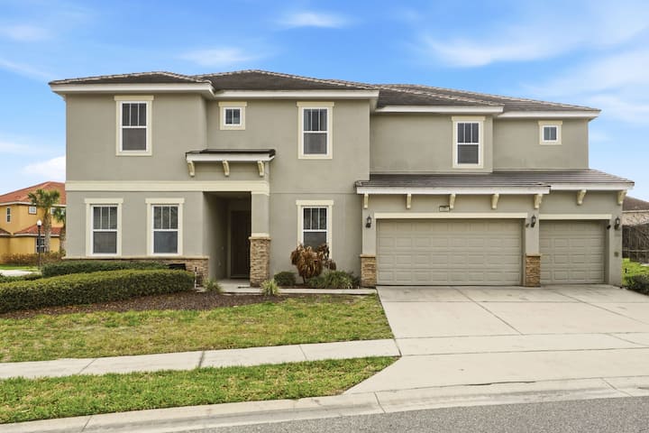 Grand Oasis-13br Villa W Private Pool - Davenport, FL