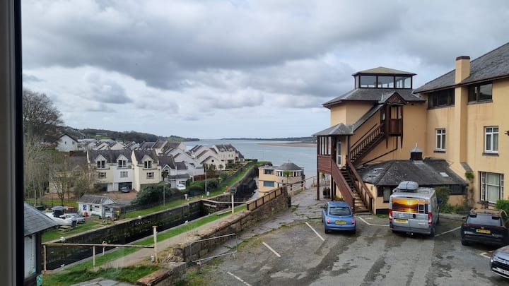 Seaview Marina Apartment 2 - Caernarfon