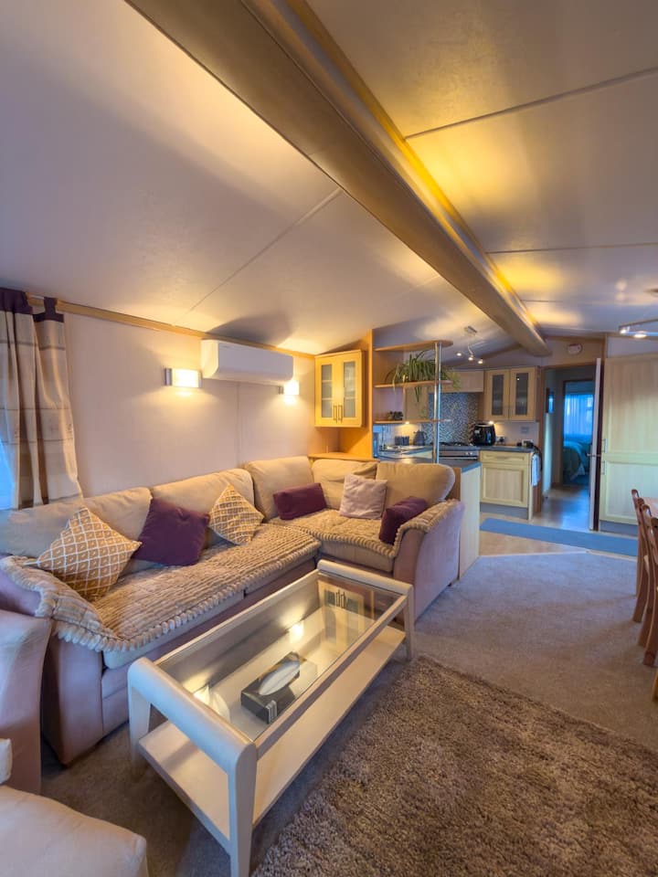 Quiet, Clean And Private Location. Static Caravan. - 