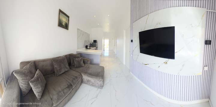 Ramdin's Royalty: Luxe App. Bij De Hermitage Mall - Paramaribo