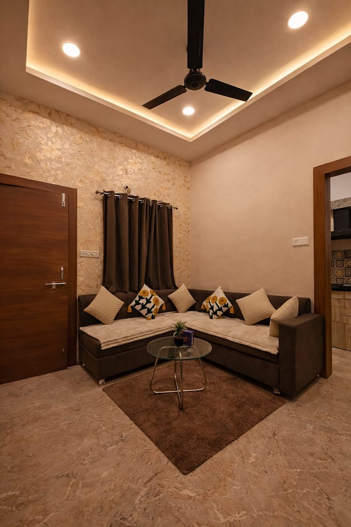 Premium 1 Bhk Apartment/flat For Cozy Stay - Indore