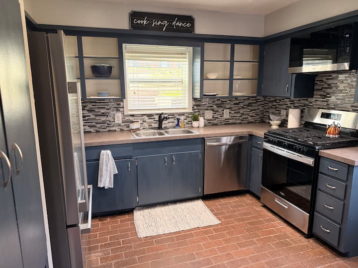 Boujee Bryan House Campus/hospitals/dining Close - Nacogdoches, TX