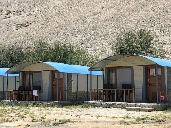 The Horizon Pangong - Pangong Tso