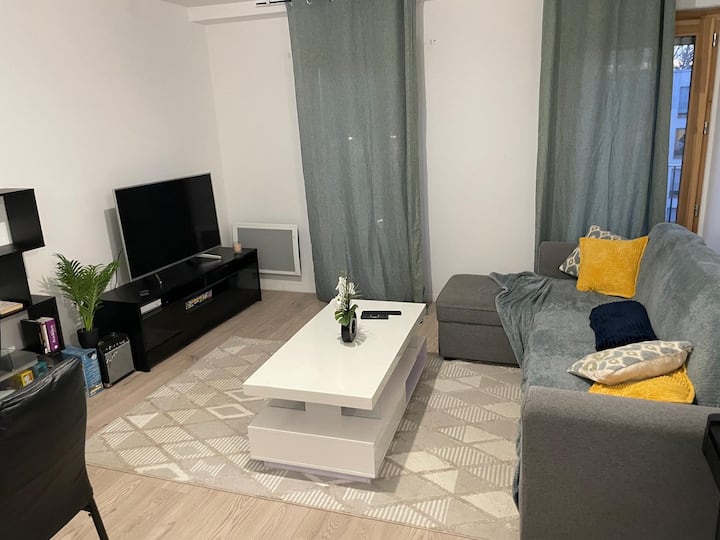 Logement Entier : Appartement - Torcy, France - Torcy