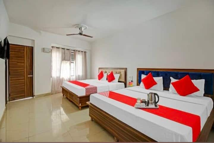 Couple Friendly And Family Rooms - Chandigarh