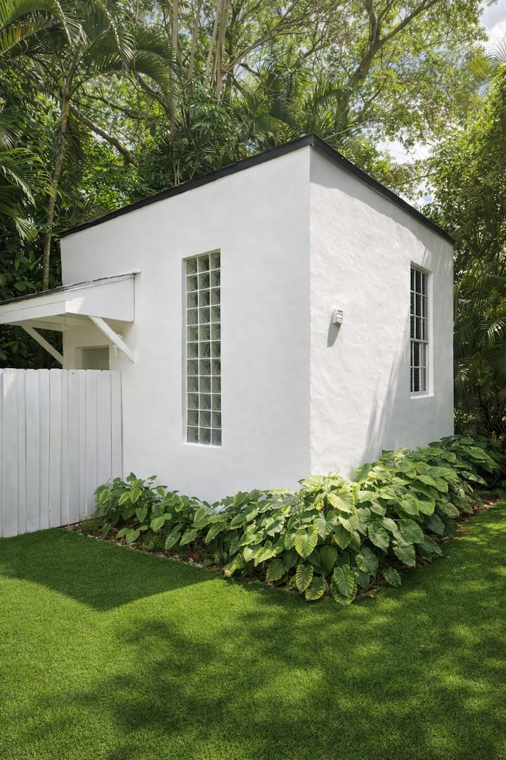 La Casita, A Tiny Guest House In Coconut Grove - Pinecrest