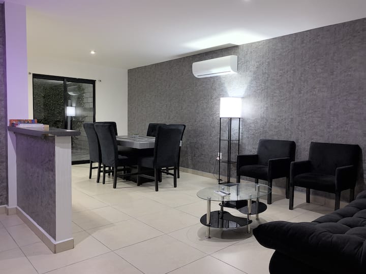 Casa En Privada Con Alberca Compartida - Ciudad Valles