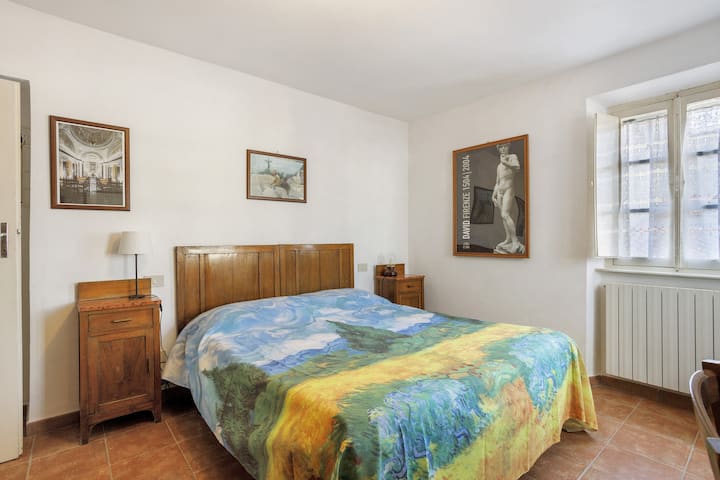 Michelangelo 2 Adults  2 Children - Marina di Pietrasanta