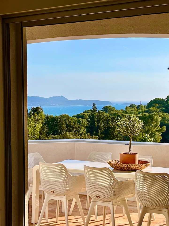 Villa Vue Mer à Hyères Avec Piscine - Carqueiranne