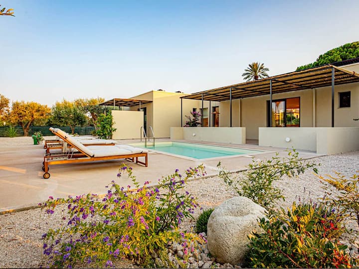 Xenìa, Un Rifugio In Relax Tra Gli Ulivi A Locri - Siderno