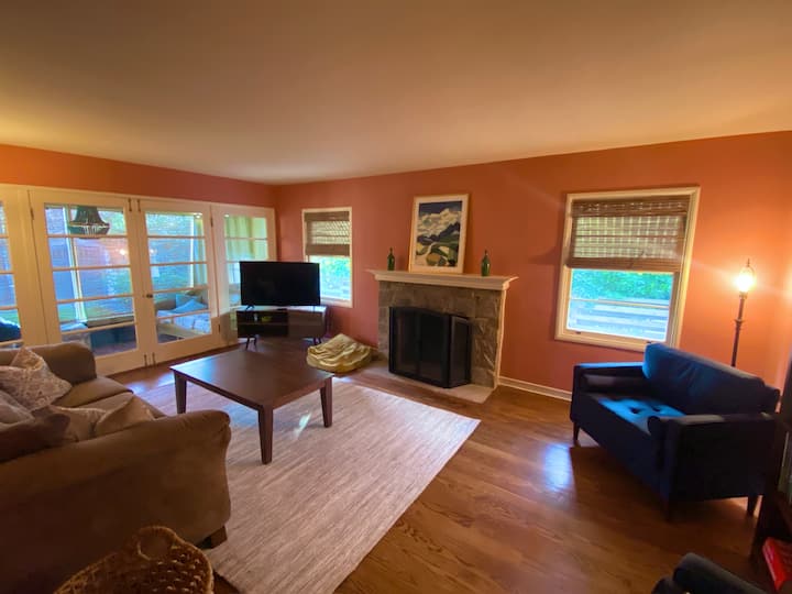 Wonderful Single Level Bungalow. - Castro Valley, CA