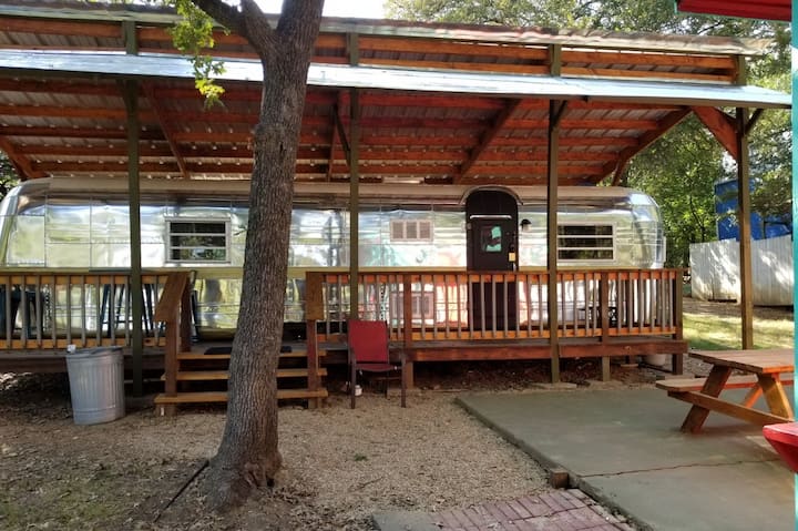 Armadillo Roost - Denton, TX