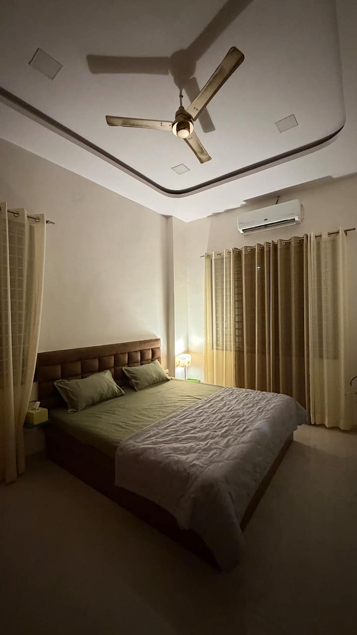 Cozy Stay By Sneakout | 1bhk | Calm And Clean - Vijay Nagar