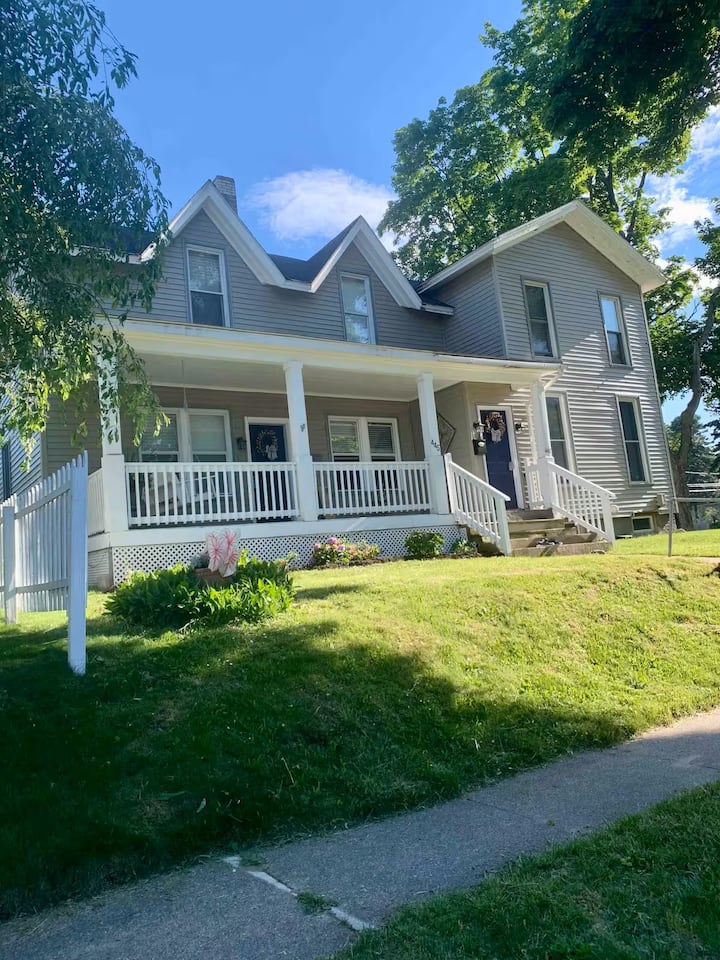 Coastal Vibes | Close To Beach/fishing/golf/town - Manistee, MI