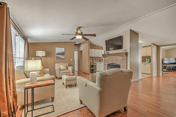 Jockey Junction - David Crockett Birthplace State Park, Limestone