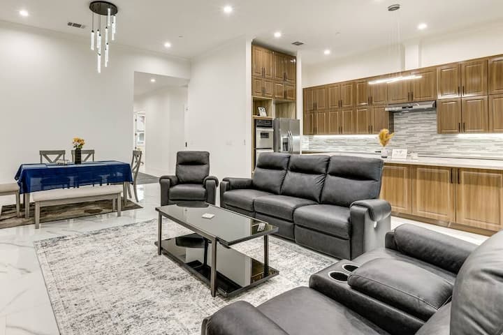 Spacious 4br Lodi Retreat | Pet-friendly - Lodi, CA