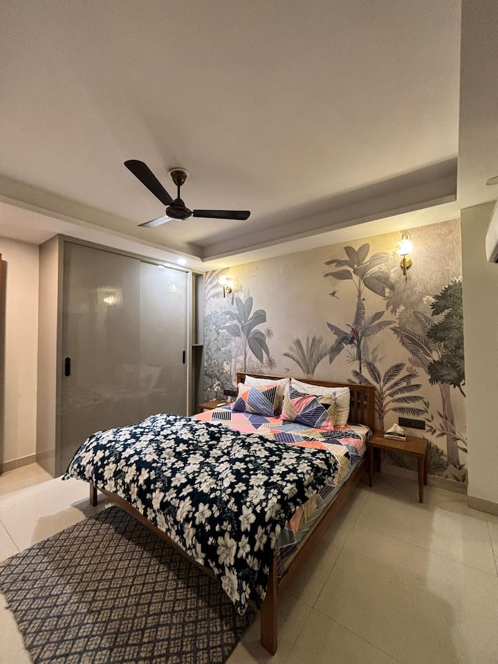 The Serene Stay | Luxurious 1 Bhk| Golf-course - Gurugram