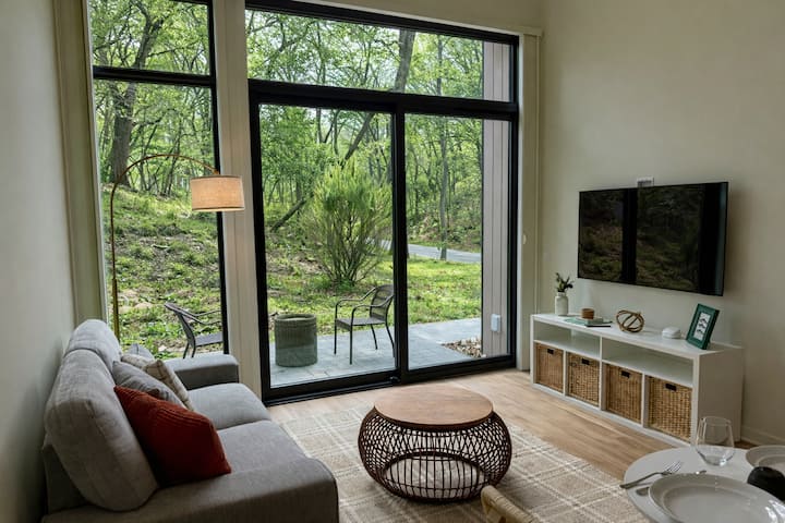 Guest Apartment In The Woods. Walk To Oval Beach. - Saugatuck, MI