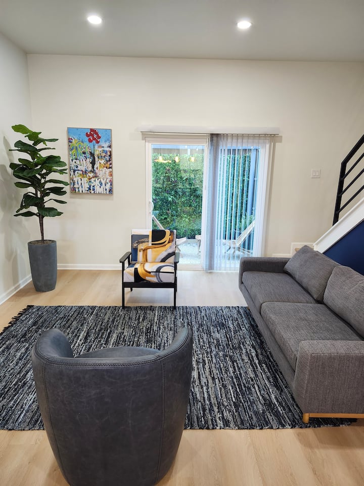 Modern Dallas Stay | Near Uptown & Love Field - Dallas, TX