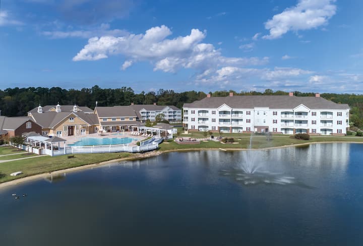 Elegant 4br/4ba @ Governor's Green W/resort Access - Williamsburg, VA