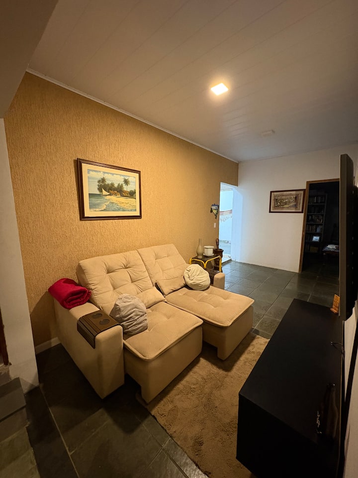 Sobrado Amplo E Com  Escritório Perto Da Embraer - São José dos Campos