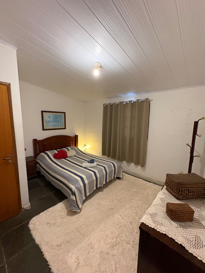 Sobrado Amplo E Com  Escritório Perto Da Embraer - São José dos Campos