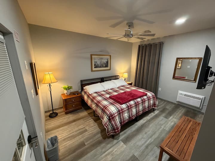 Germantown Inn & Lounge - Hermann, MO