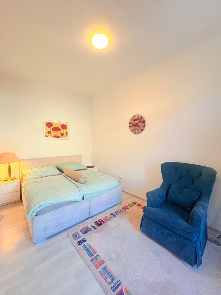 Ruhiges 30m² Zimmer Mit Bad& Küche In Zentrumsnähe - Linz