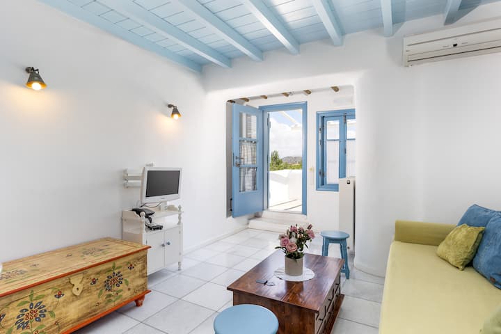 Belogna Ikons - Villa Terpsixori With Shared Pool - Naxos