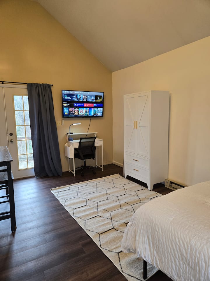 Beckley Studio Apartment - Beckley