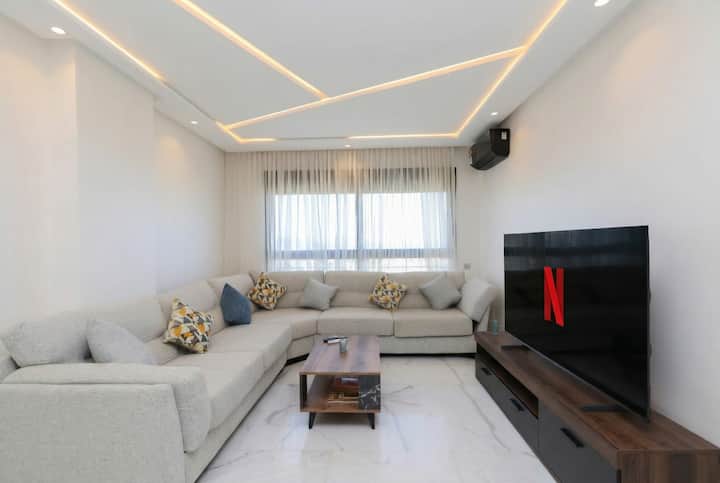 Vue Mer + Terrasse | Parking | Piscine & Plage - Tangier