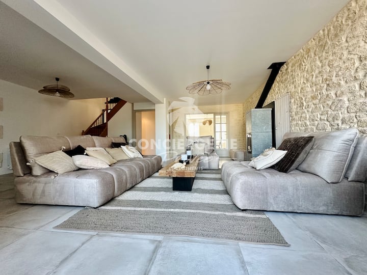 Spacieuse Maison De Ville Et Sa Piscine - Marennes