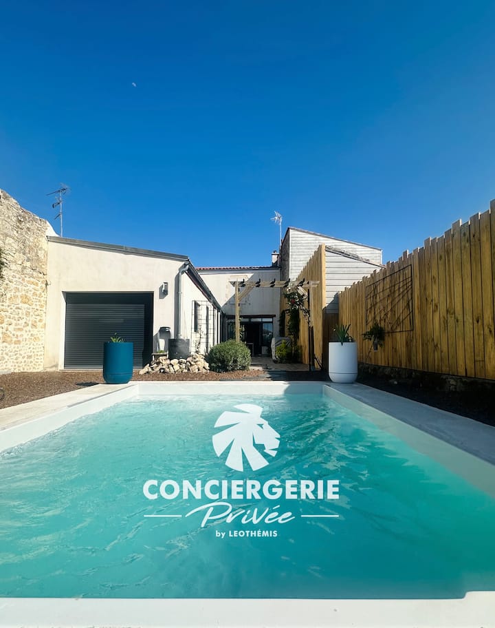 Spacieuse Maison De Ville Et Sa Piscine - Marennes