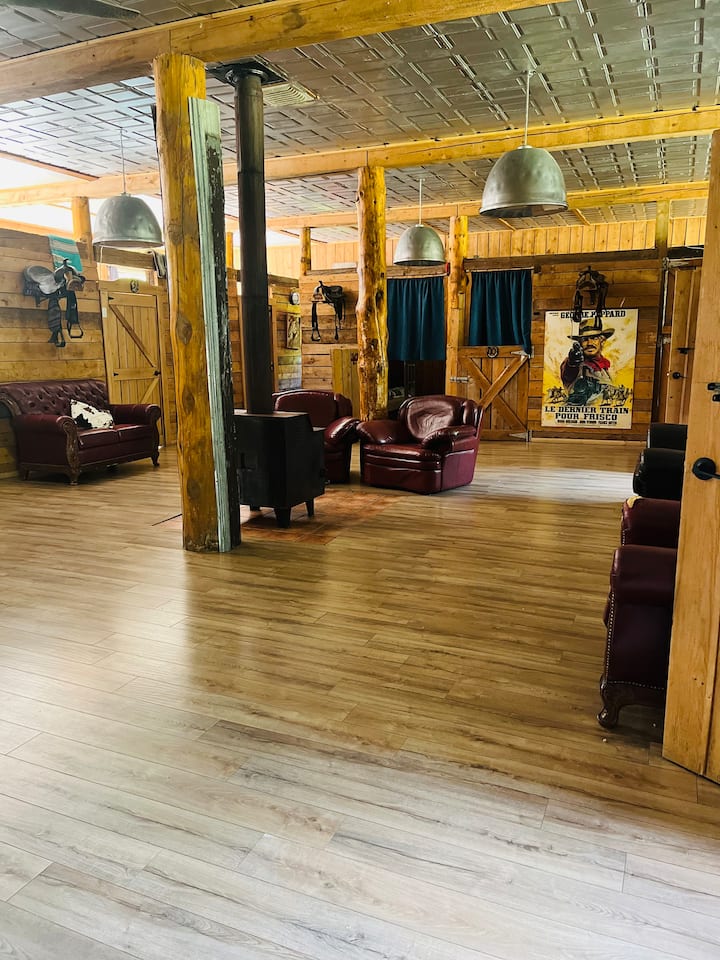 Ranch Tremblant Cowboy Bunkhouse Hotel Citq#305173 - Laurentides