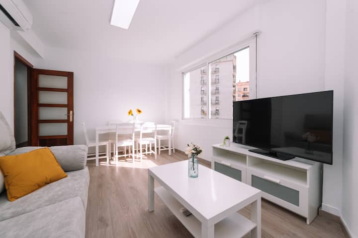 Cabana Rentals - Espacioso, Cómodo En El Centro - Vigo