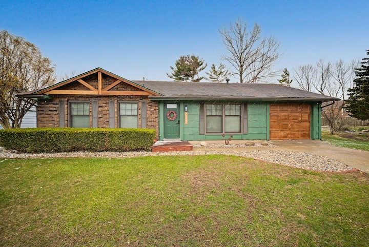 Beautifully Renovated 3 Bedroom 2 Bath Home - Lafayette, IN