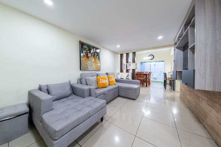 Townhouse Hermitage @Antiguo Cuscatlan+wifi+ac - San Salvador