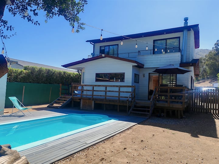 Casa Familiar En Punta Puyai, Piscina, Condominio - Papudo
