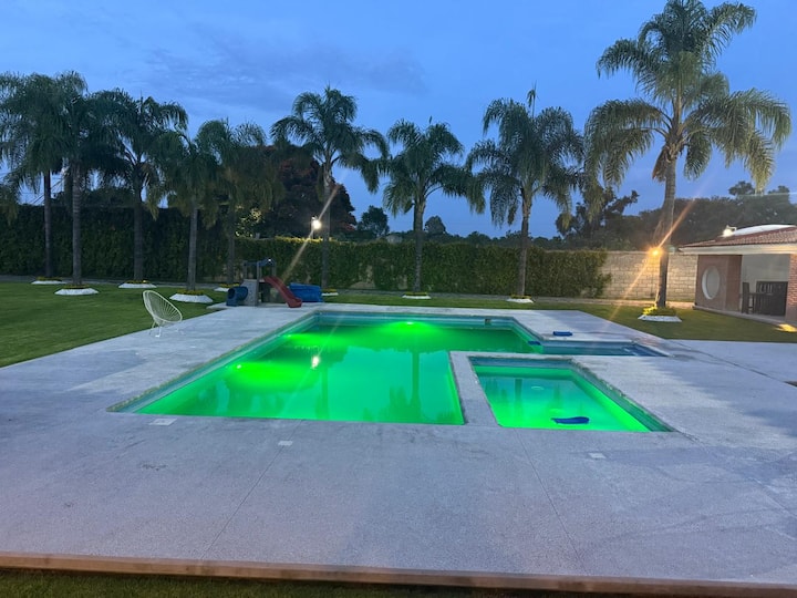 Casa De Lujo En Atlixco Con Alberca Climatizada - Atlixco