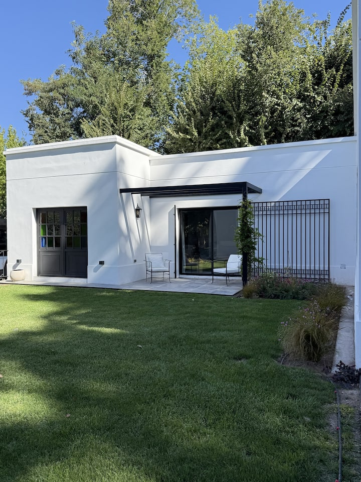 Chacras Precioso. Amplio, Pileta Y Cerca Plaza - Argentina