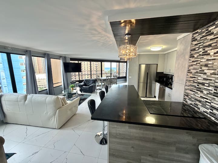 Waikiki Spacious Timeshare - Honolulu, HI