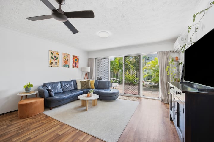 Cascade Garden Apartment - Broadbeach