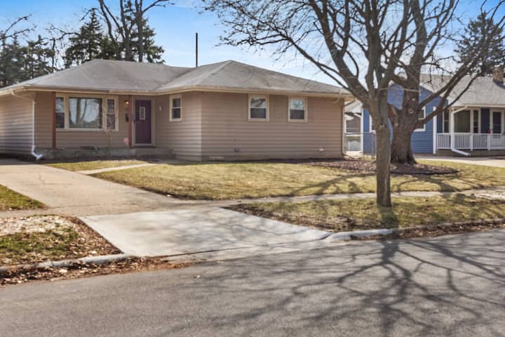 Upland Flat For You! - Rockford, IL