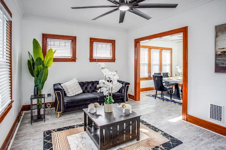 Spacious Duplex With 6 Bedrooms(2 Separate Units) - Rochester, NY