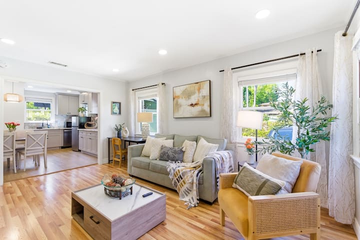 Detached Bungalow Home Prime Location King-bed! - Pasadena, CA