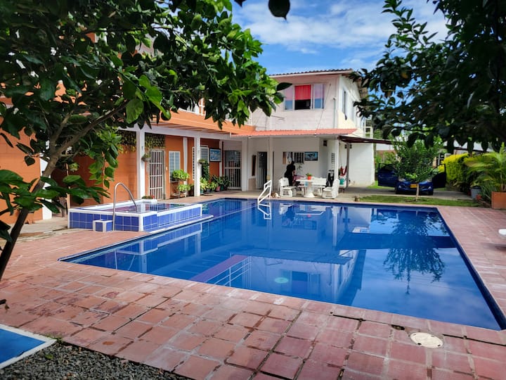 Casa Campestre Villa Maria Rozo Familiar - Huila