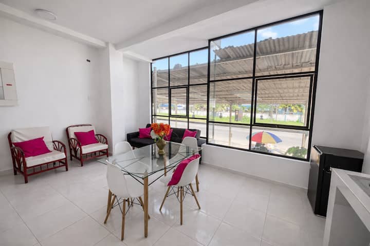 Apto En Vía Principal · Playas A 10 Min - Esmeraldas